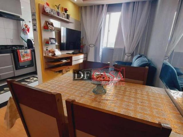 Apartamento de 43m2, 2 dormitórios com 1 vaga coberta fixa e livre à venda por R$ 295.000 Itaquera