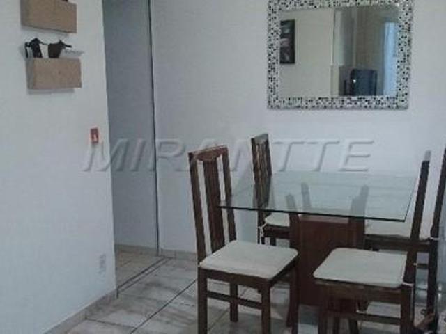Apartamento de 43m² com 2 quartos