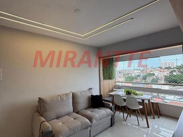 Apartamento de 43m² com 2 quartos