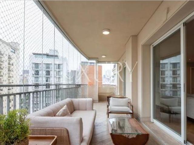 Apartamento de 400 m² com 3 Suítes e Lazer na Rua Padre João Manuel