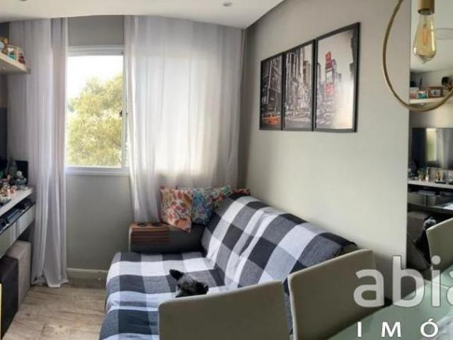Apartamento de 42m² com 2 dormitórios e vaga Jardim Novo Taboão