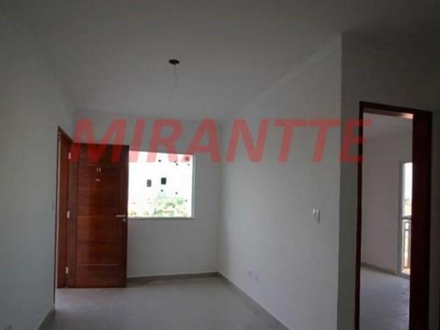 Apartamento de 42m² com 3 quartos