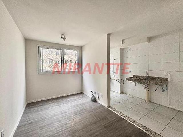 Apartamento de 44m² com 2 quartos