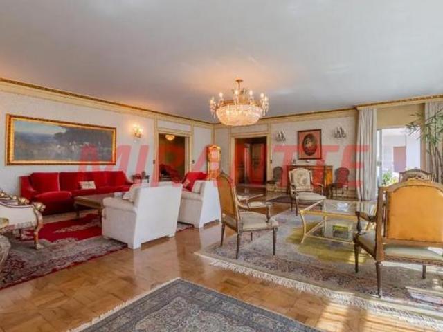 Apartamento de 452m² com 4 quartos