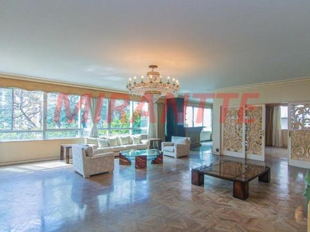 Apartamento de 452m² com 4 quartos