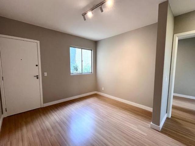 Apartamento de 46m² reformado à venda no Sítio cercado