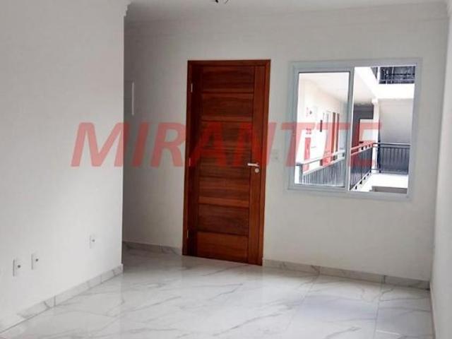 Apartamento de 48m² com 3 quartos