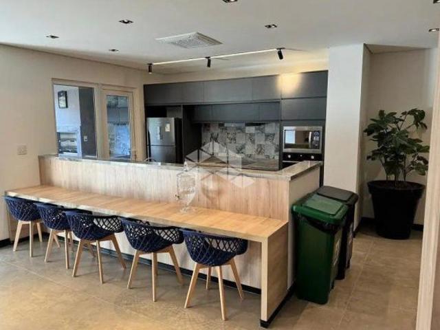Apartamento de 48m² totalmente mobiliado, projetado para oferecer praticidade, conforto e máximo apr