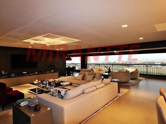 Apartamento de 490m² com 3 quartos