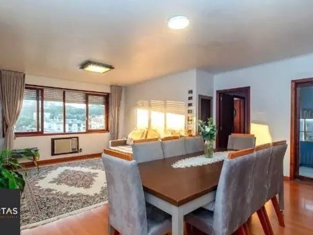 Apartamento de 4 dormitórios e vaga no Jardim do Salso