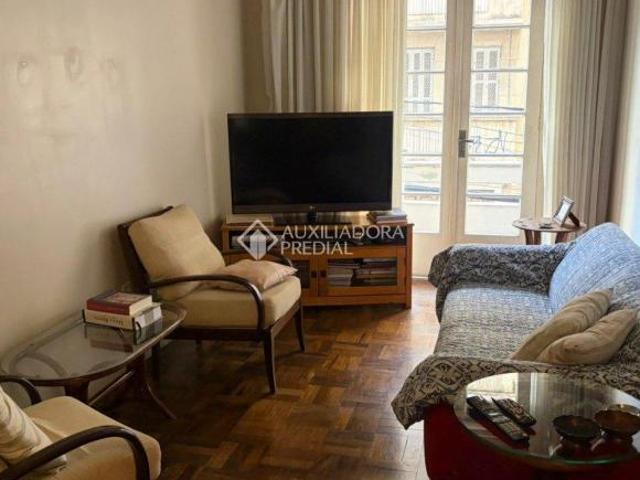 Apartamento de 4 dormitórios, no bairro Santana em Porto Alegre!