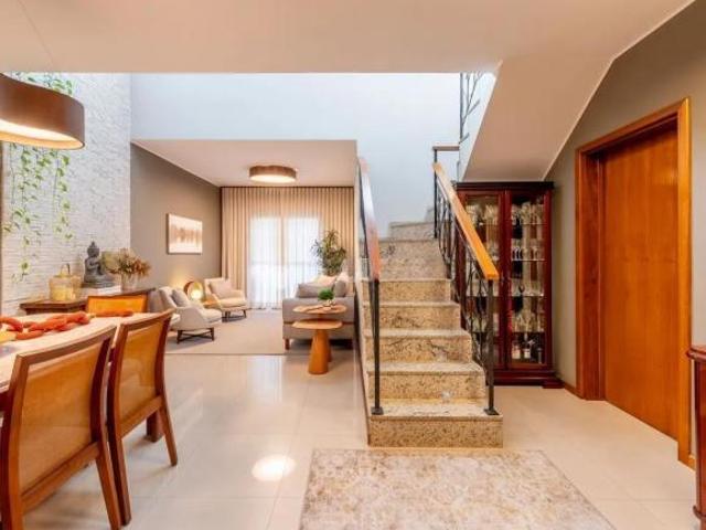 Apartamento de 4 dormitorios á Venda no Passo da Areia Porto Alegre