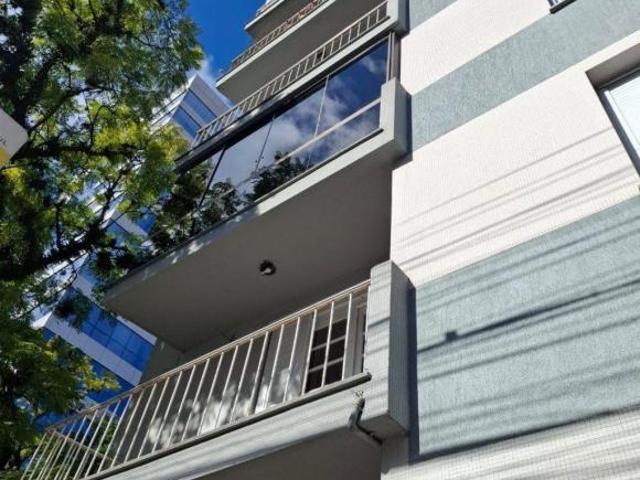 Apartamento de 4 dormitórios, 1 vaga, elevador no bairro Independência