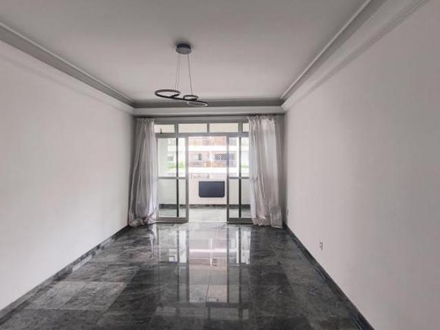 Apartamento de 4 dormitórios, 228 m2 área útil na Ponta da Praia, em Santos!