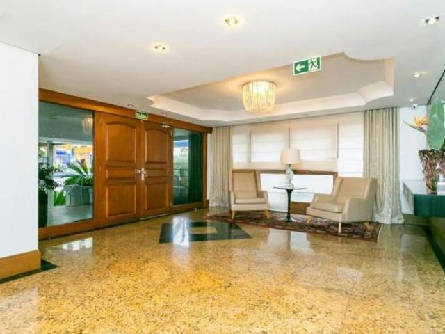 Apartamento de 4 dormitórios, 2 suítes, 2 vagas e elevador na Castro Alves
