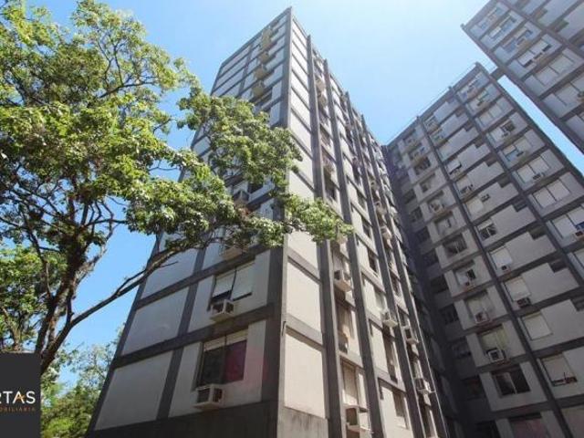 Apartamento de 4 dormitórios, 2 vagas e elevador no bairro Boa Vista