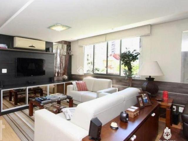 Apartamento de 4 quartos com 3 suítes e 2 vagas à venda no bairro Mont Serrat em Porto Alegre
