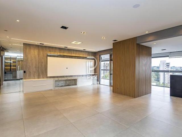 Apartamento de 4 Quartos e 4 Vagas no Ecoville