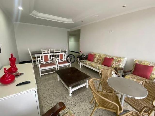 Apartamento de 4 quartos frente ao mar
