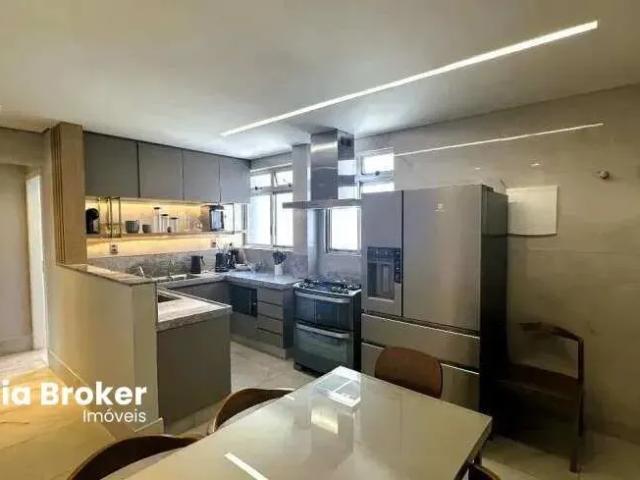 Apartamento de 4 quartos à venda no Estoril