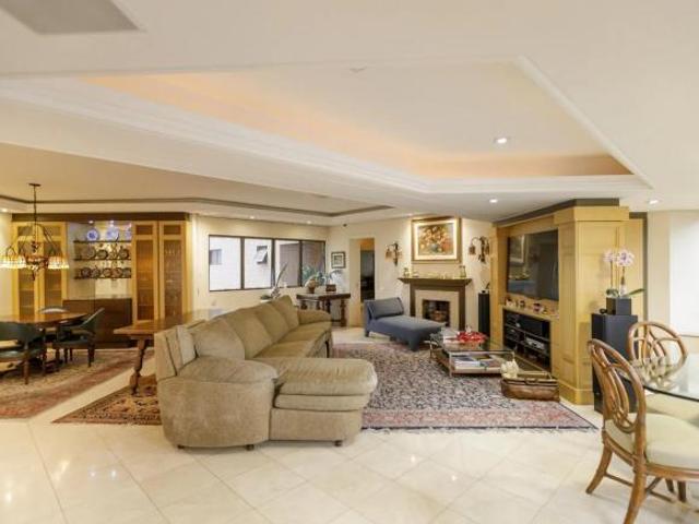 Apartamento de 4 Suítes à Venda no Edifício Rio Hudson | Batel Curitiba