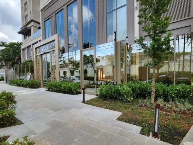 Apartamento de 4 suítes à venda no Ibirapuera, 308 metros privativos, 4 vagas, lazer completo
