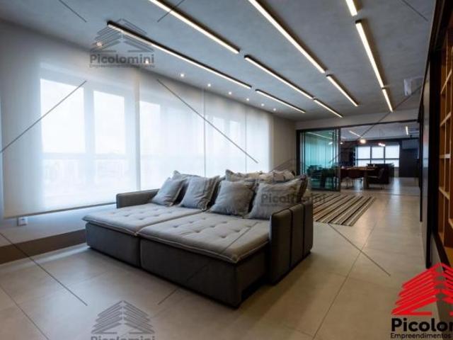 Apartamento de 4 suítes no coração do Tatuapé, São Paulo 337m² e 5 vagas. Agende sua visita!