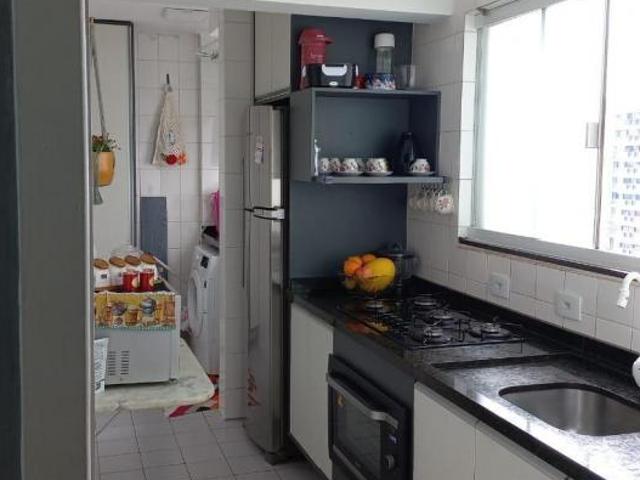 Apartamento de 53m² Reformado com 2 Quartos e Mobiliado. Pronto para Morar
