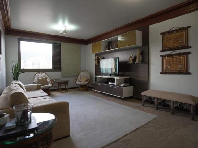 Apartamento de 500m2 com 4 quartos à venda por R$ 3.900.000,00