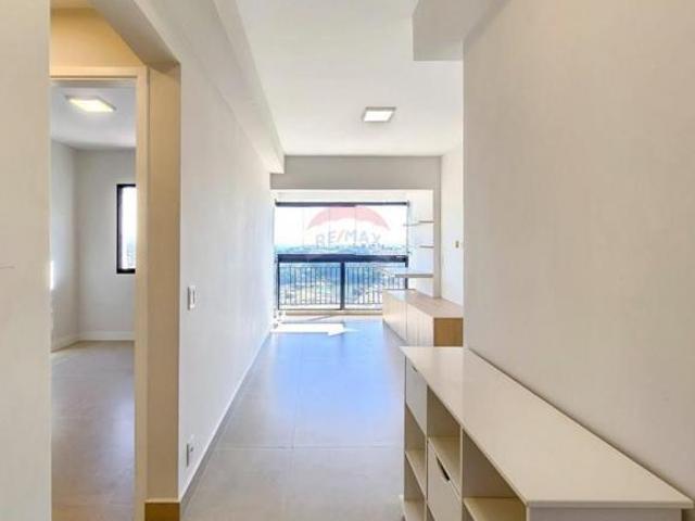 Apartamento de 57 m² com 2 dormitórios, sendo uma suíte, com fino acabamento, com cozinha completa e
