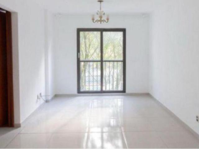 Apartamento de 55 m² com 2 quartos à venda no Condomínio Bandeirantes