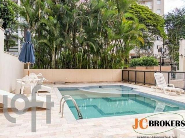 Apartamento de 63m², sala para 2 ambientes, 3 dormitórios sendo 1 suíte, varanda, 2 vagas