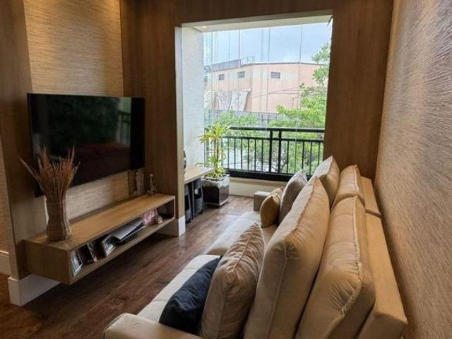 Apartamento de 60m² com 2 dormitórios, sendo 1 suíte todo com móveis planejados