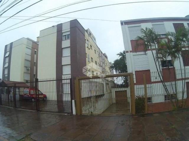 Apartamento de 62m2, 2 dorm. no bairro Santo Antônio
