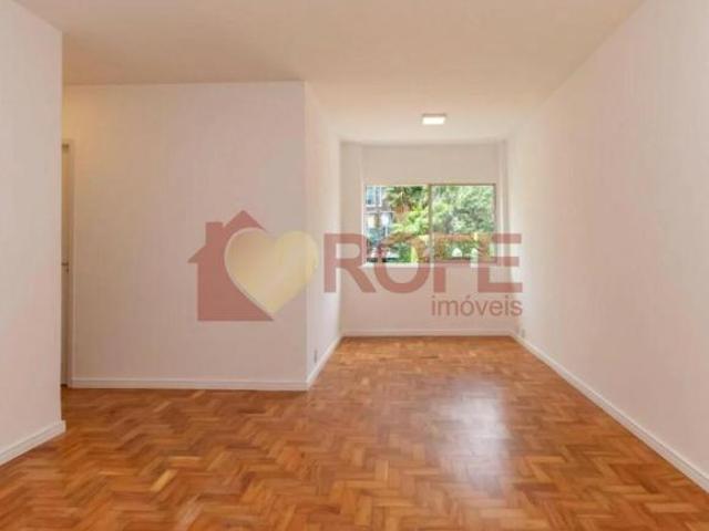 Apartamento de 67m2 totalmente reformado e com projeto arquitetônico na Vila Olímpia