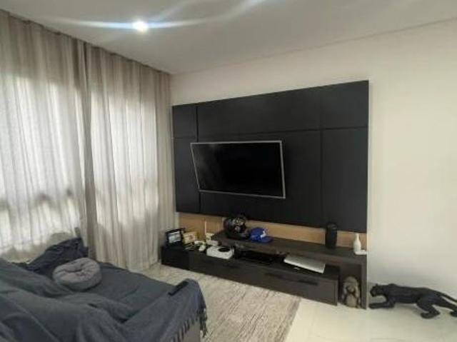 Apartamento de 67m² Completamente Mobiliado com 2 Quartos, Suíte e Sacada com Churrasqueira