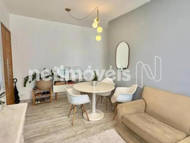Apartamento de 64 m²  no Castelo – Planta Funcional com Suíte e Elevador!