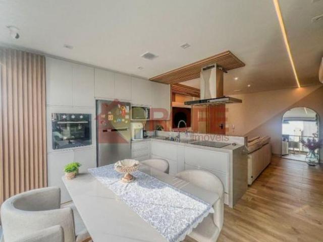 Apartamento de 65 m² com 2 dormitórios, sendo 1 suíte e 2 vagas à venda no Campo Belo