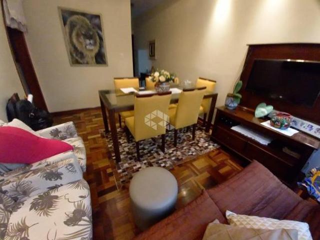 Apartamento de 66,75m² com 2 dormitórios bairro Partenon