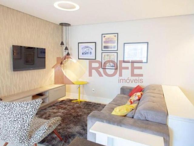 Apartamento de 68 m² com 2 dormitórios para venda no Brooklin. Banheiros com ventilação natural