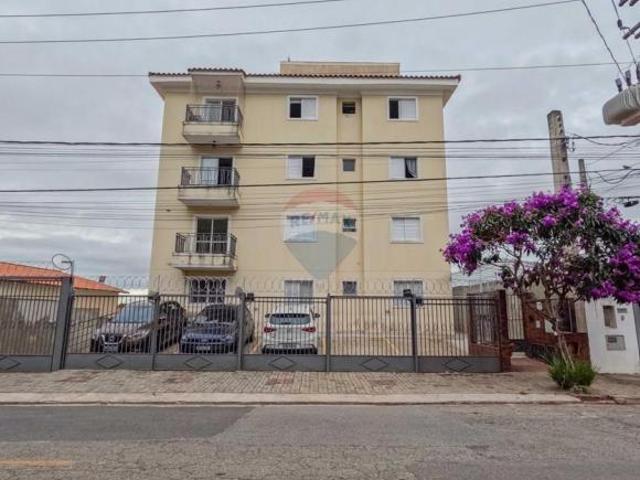 Apartamento de 69m² com 2 quartos sendo 1 suíte, sala com varanda, 1 vaga coberta