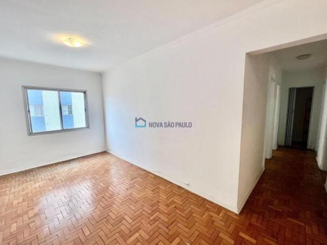 Apartamento de 70m²,cômodos grandes, 2 Quartos,2 WC, 1 Vaga livre, Lazer ! 8min