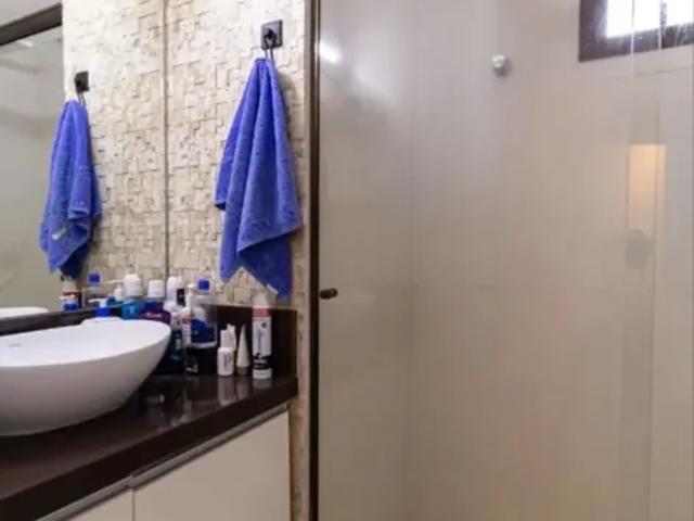 Apartamento de 70m² com 2 quartos e 1 vaga de garagem no bairro Santana Porto Alegre RS