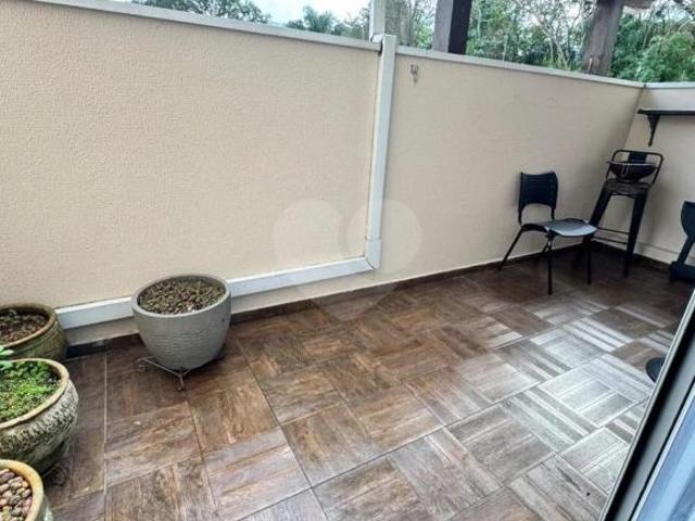 Apartamento de 74 m² com 2 quartos à venda em Campo Comprido