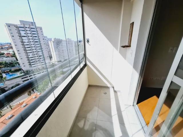 Apartamento de 75m² com 3 dormitórios sendo 1 suíte, cozinha, sala, 2 banheiros, 2 vagas