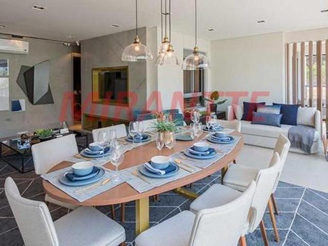 Apartamento de 78m² com 2 quartos