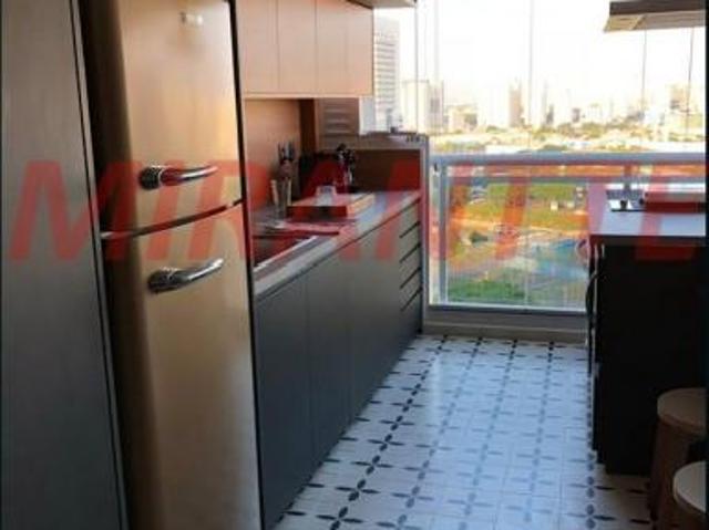 Apartamento de 79m² com 2 quartos