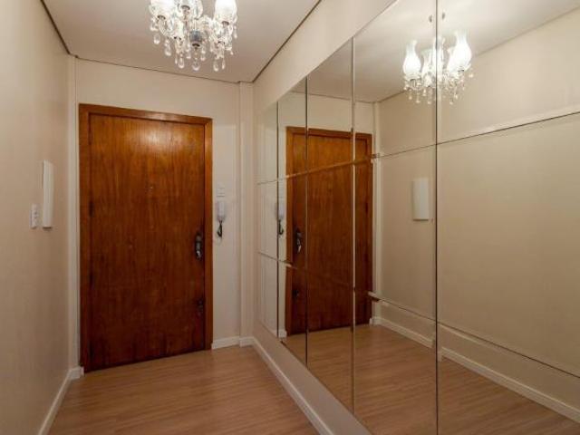 Apartamento de 80 m²semi mobiliado, 3 dormitórios e 1 suíte no Centro Histórico