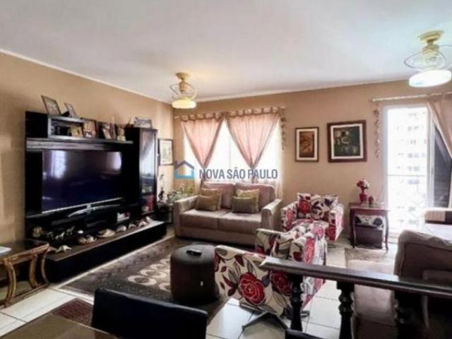 Apartamento de 82 m² à venda em Moema, a 2 quadras do metrô, 2 dormitórios, lazer completo