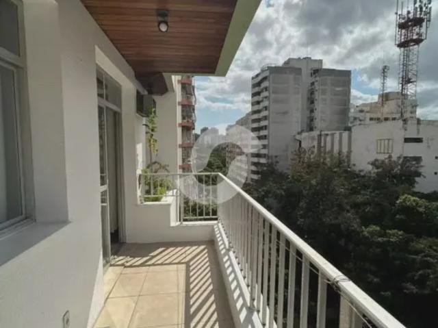 Apartamento de 82 m² na Lemos Cunha Icaraí Niterói RJ, à venda por R$ 790.000